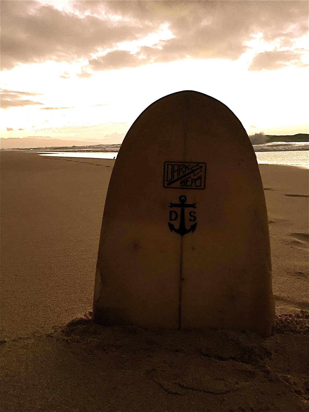 Surf Champion Mark Martinson - Photos by Evan Hunt – Dark Seas Division