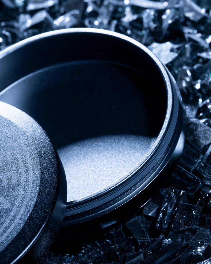 Dark Seas Zyn Container – Dark Seas Division